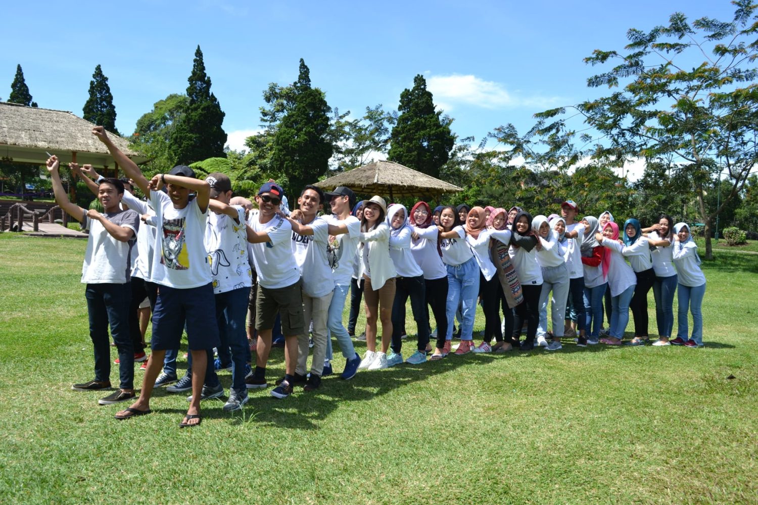 Gathering: Pengertian, Jenis, Lokasi & Paket • Bellva Adventure - EO ...