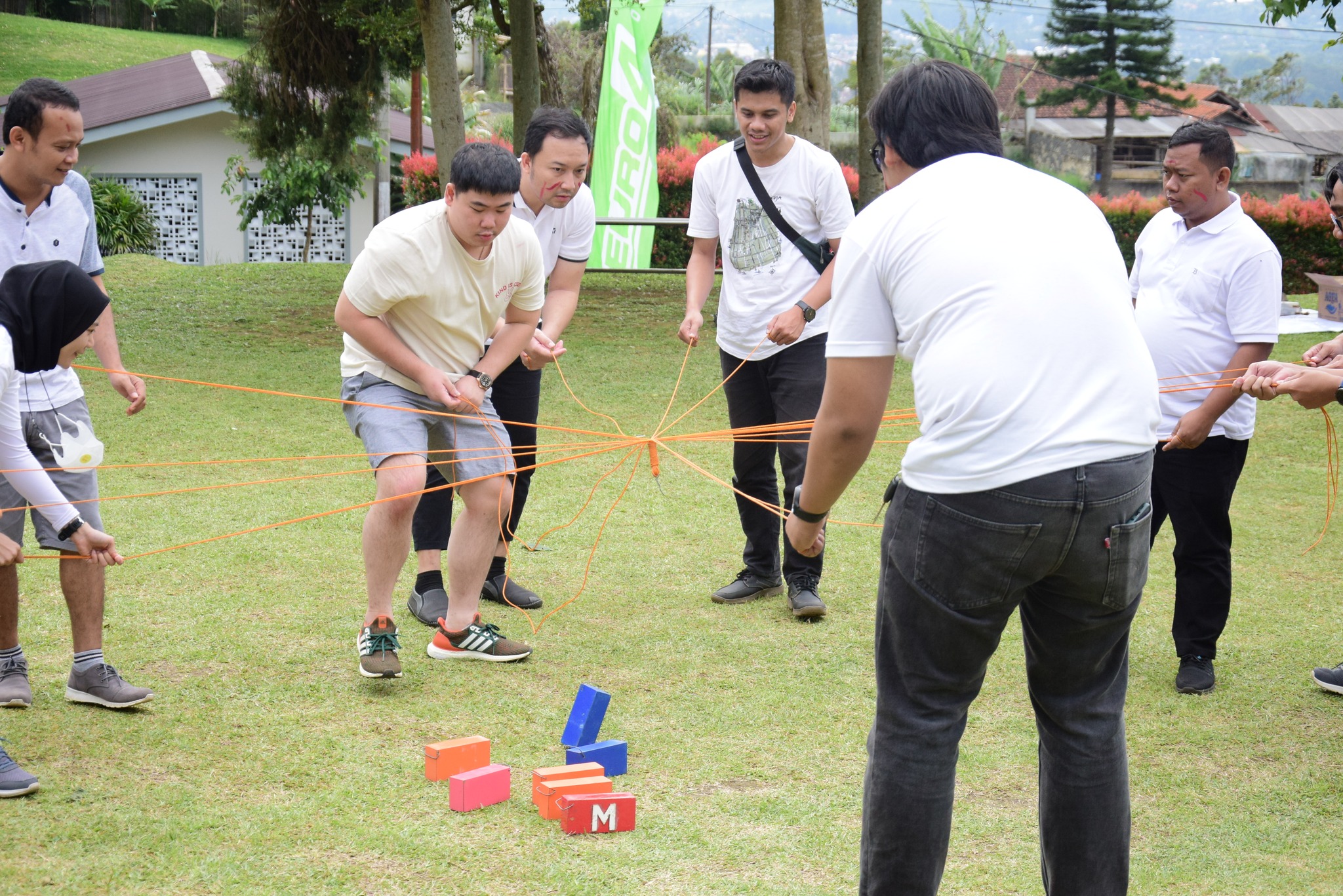 Kegiatan Company Gathering + Fun Team Building (HINO Indonesia ...
