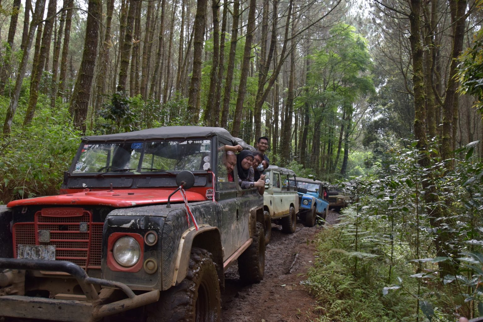 Segera Ikut Offroad Lembang, Rasakan Sensasi 'Terlempar' di Atas Landy ...
